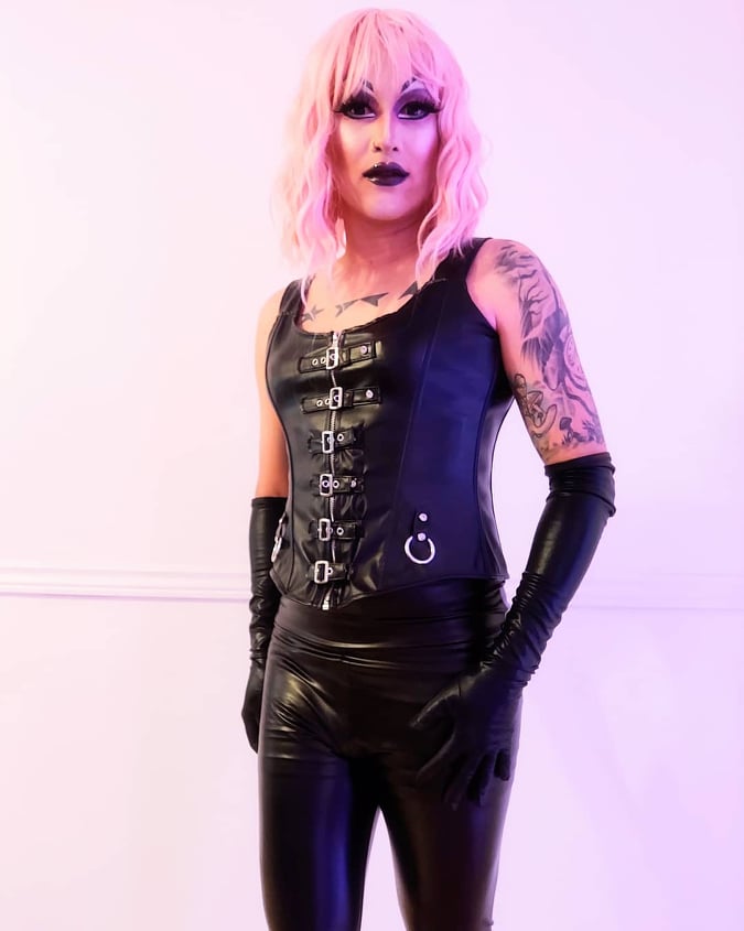 Aliss Love: La sorcière de Limoilou – En mode drag
